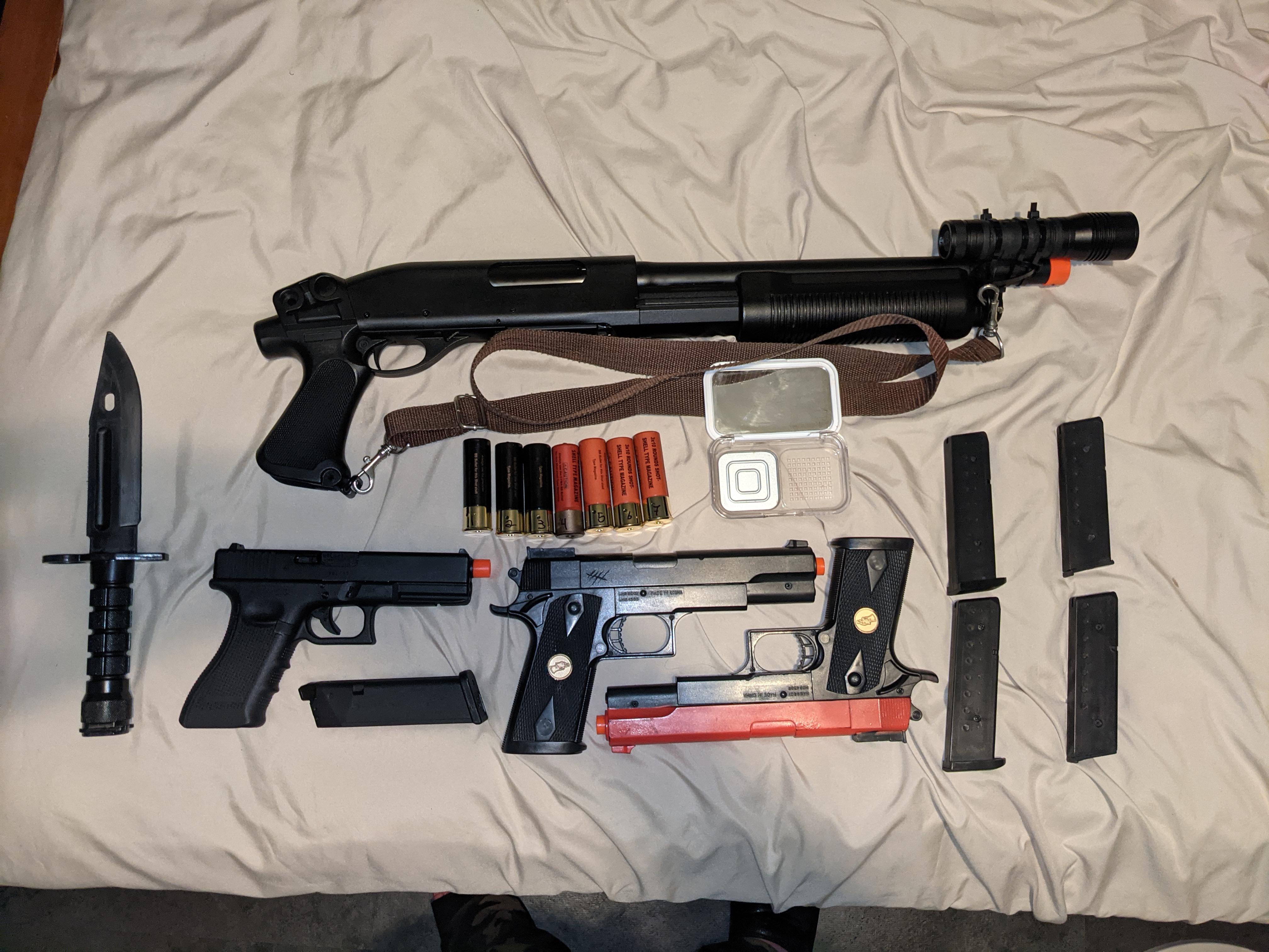 All my weapons and mags with a mirror that is used to peek corners. | Scrolller