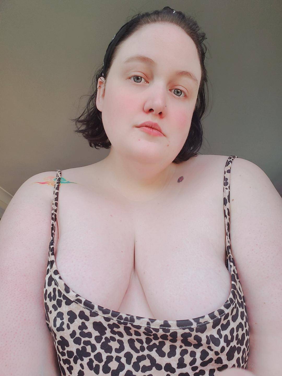 All natural no makeup no bra - free subs on my onlyfans/msmagic88 💖 ...