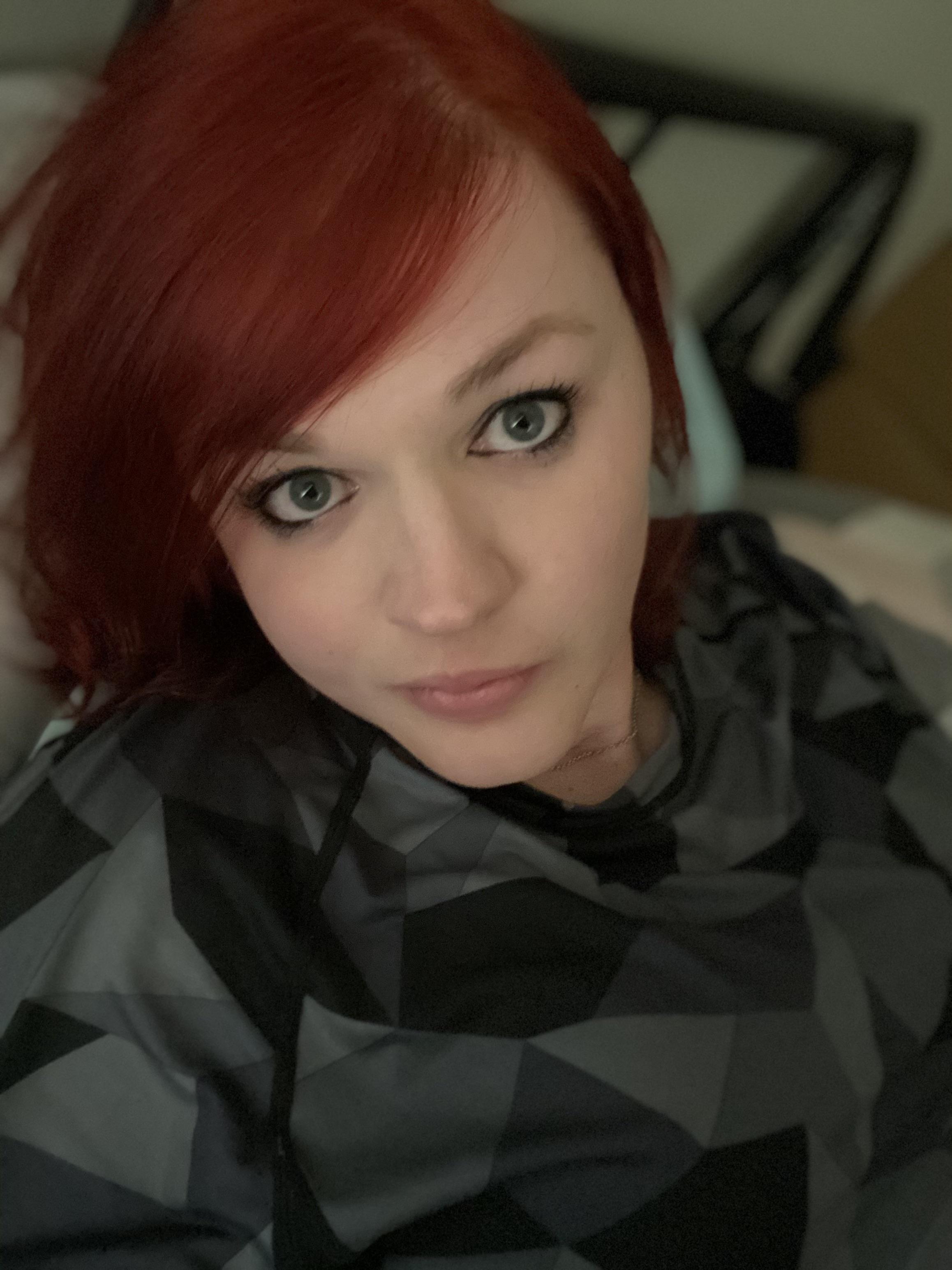 Almost before bed selfie with thermal jarmies. | Scrolller