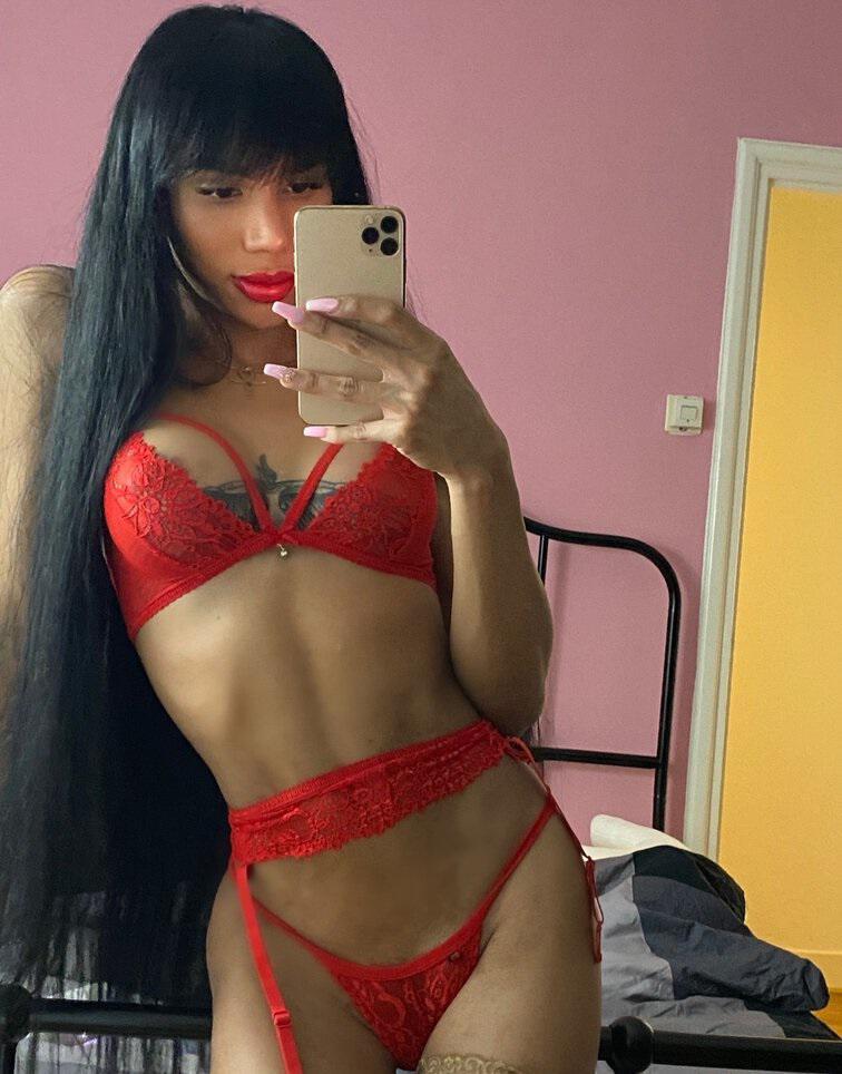 Am I cute enough? | Scrolller