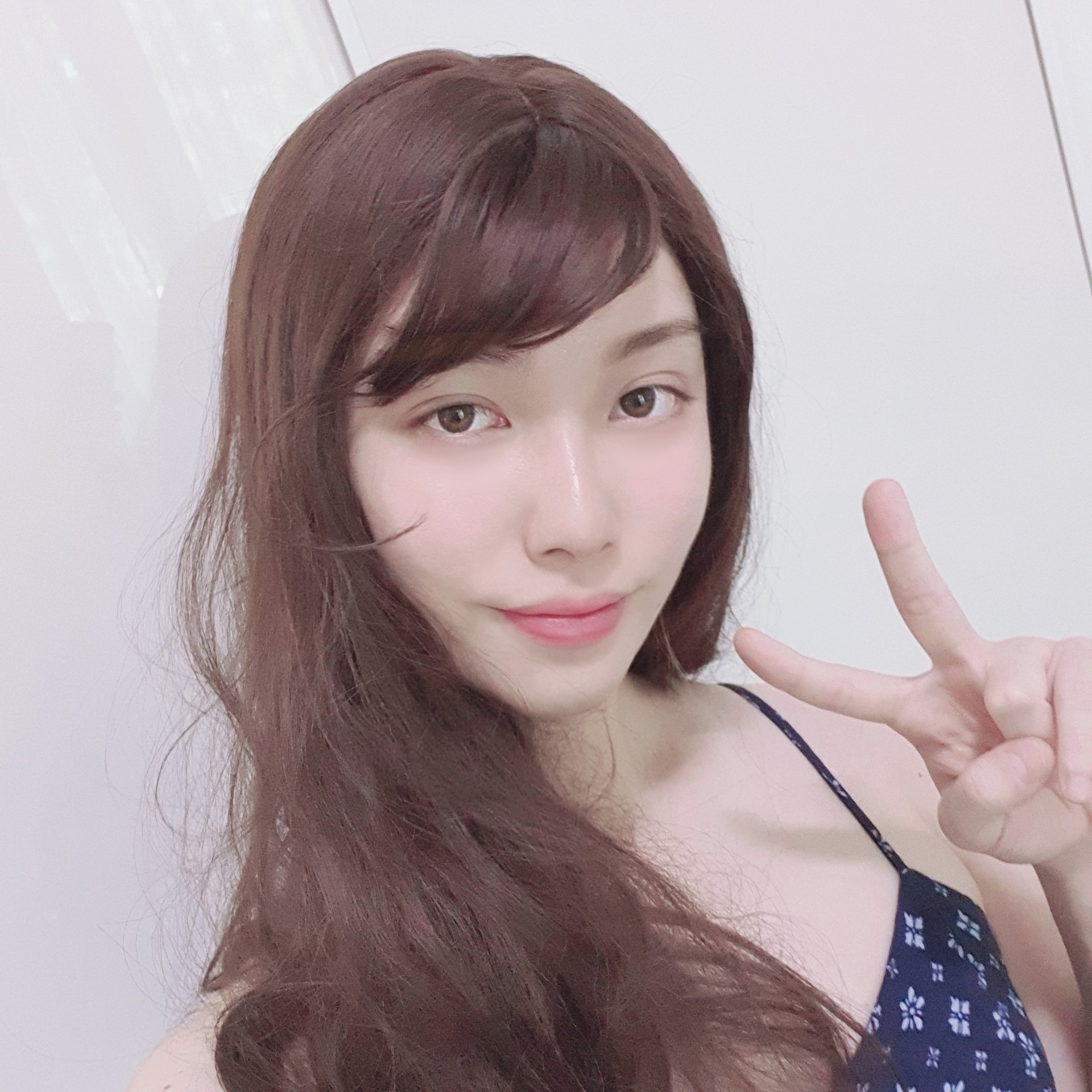 Am I girlfriend material? | Scrolller