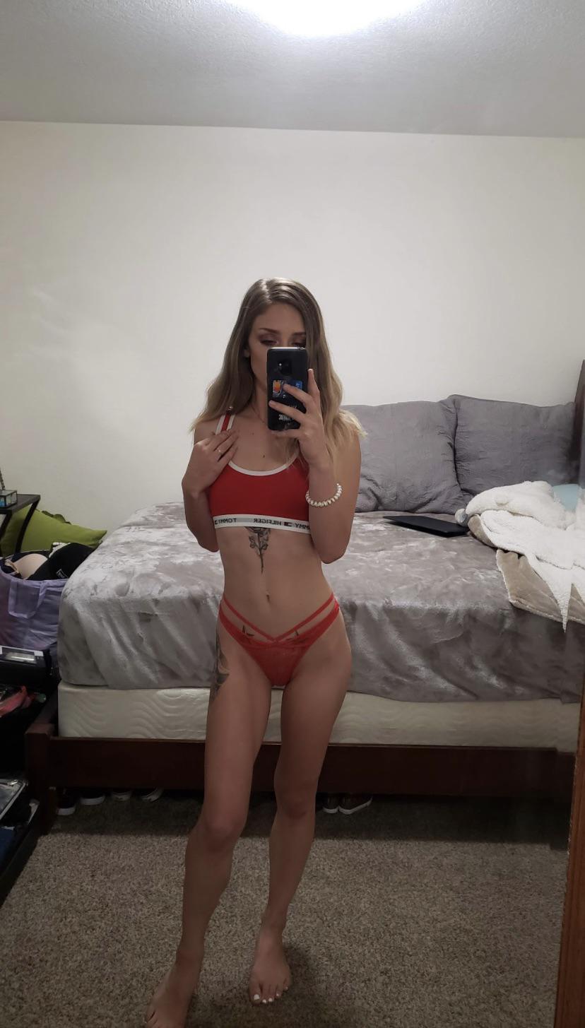 Am I small enough for you [self] | Scrolller