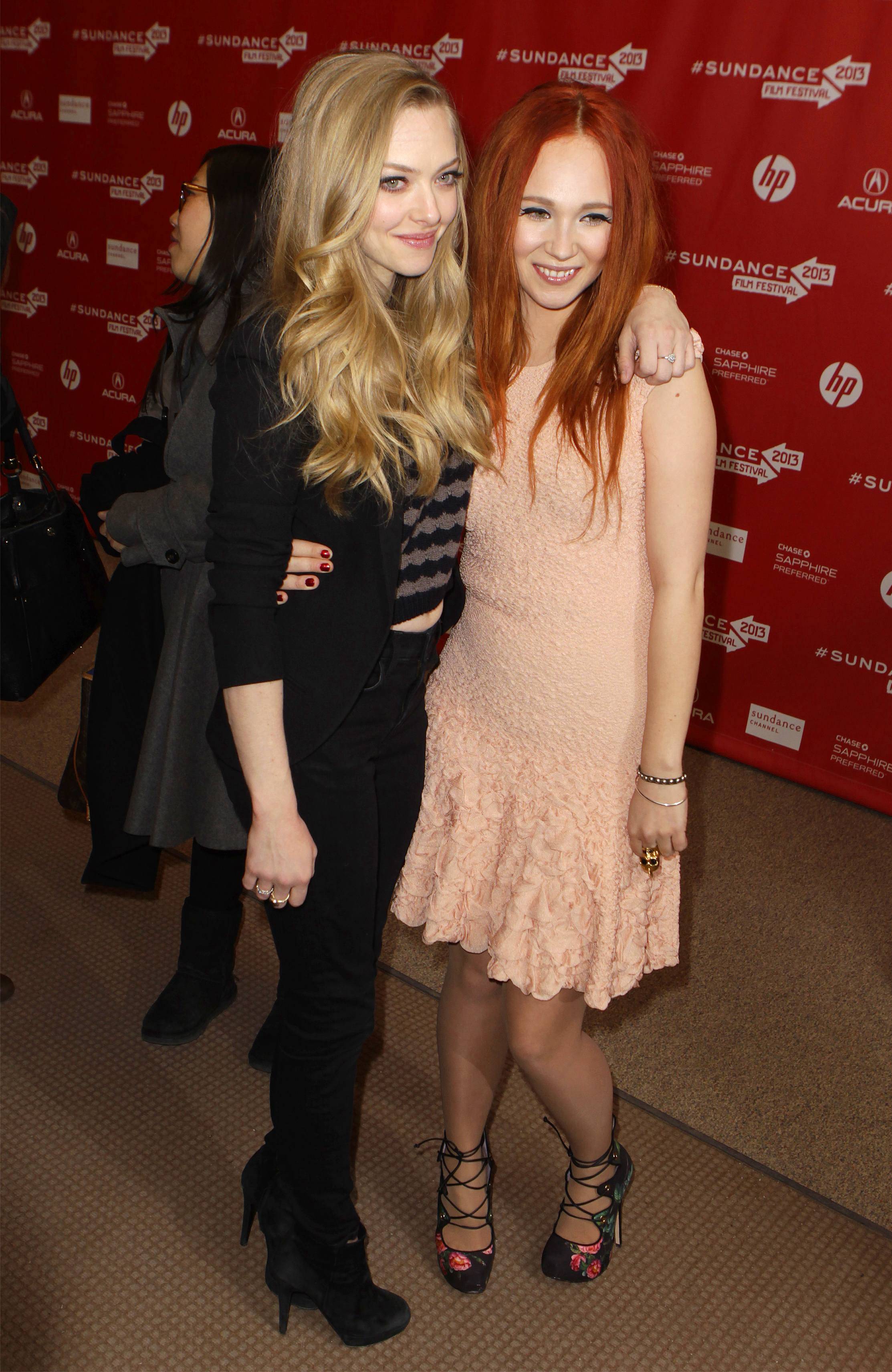Amanda & Juno Temple | Scrolller