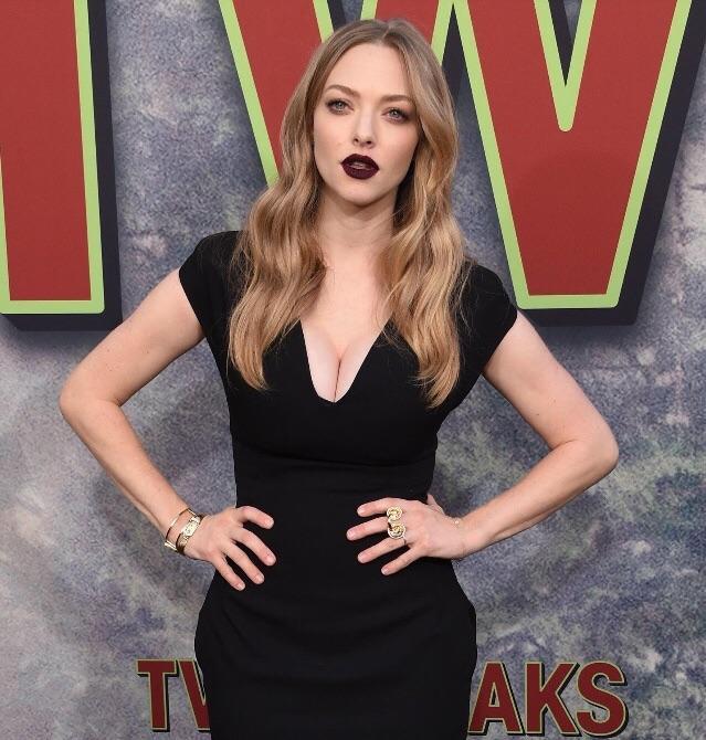 Amanda Seyfried | Scrolller