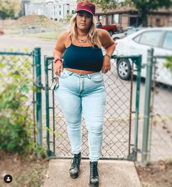 Amazing Curves | Scrolller