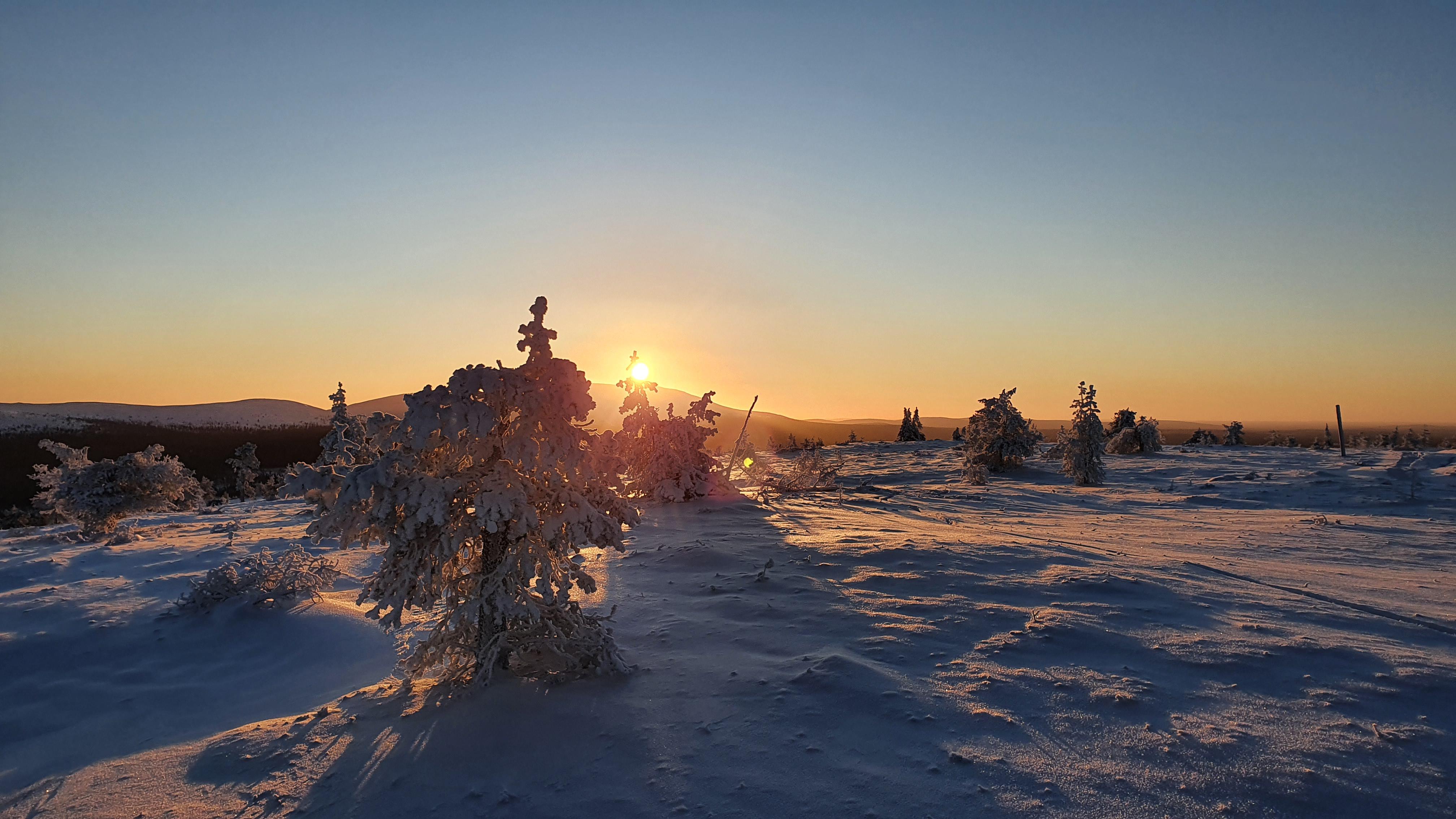 Amazing sunset in Lapland Finland, Kukastunturi | Scrolller