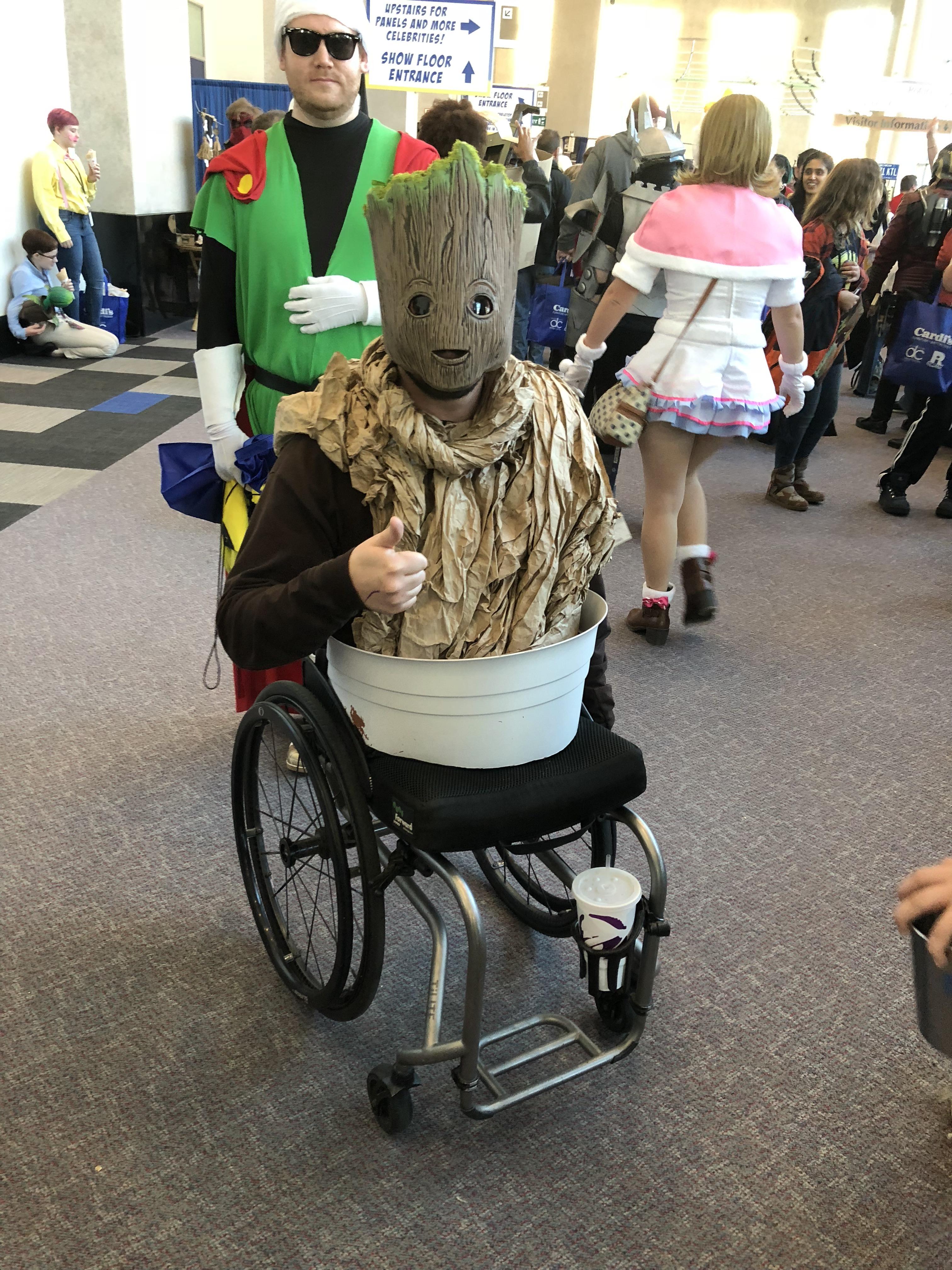 Amputee Groot wins comic con | Scrolller