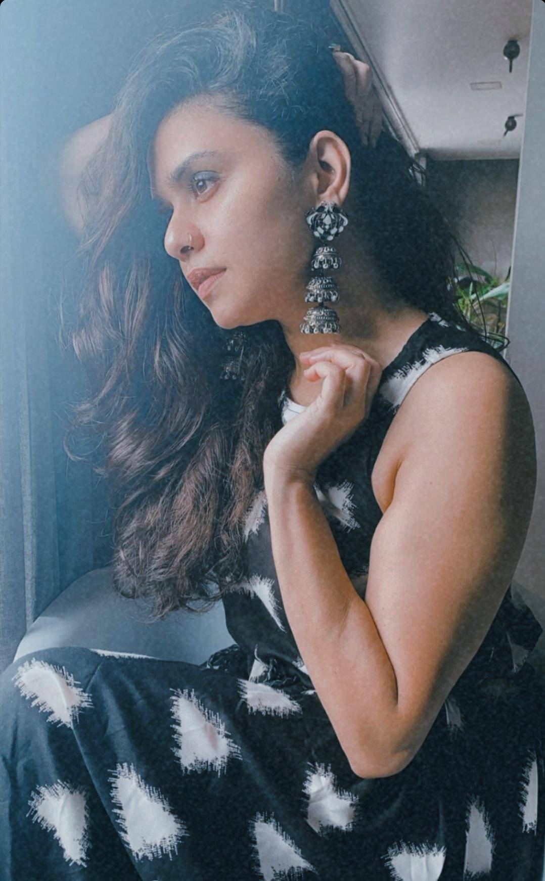 Amruta Khanvilkar is growing thicc. Look at those arms. | Scrolller