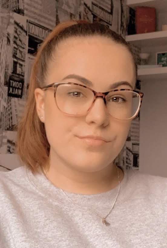 Amy in glasses | Scrolller