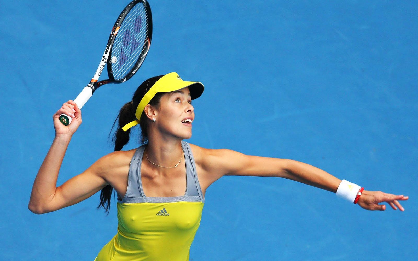 Ana Ivanovic eyes on the ball | Scrolller