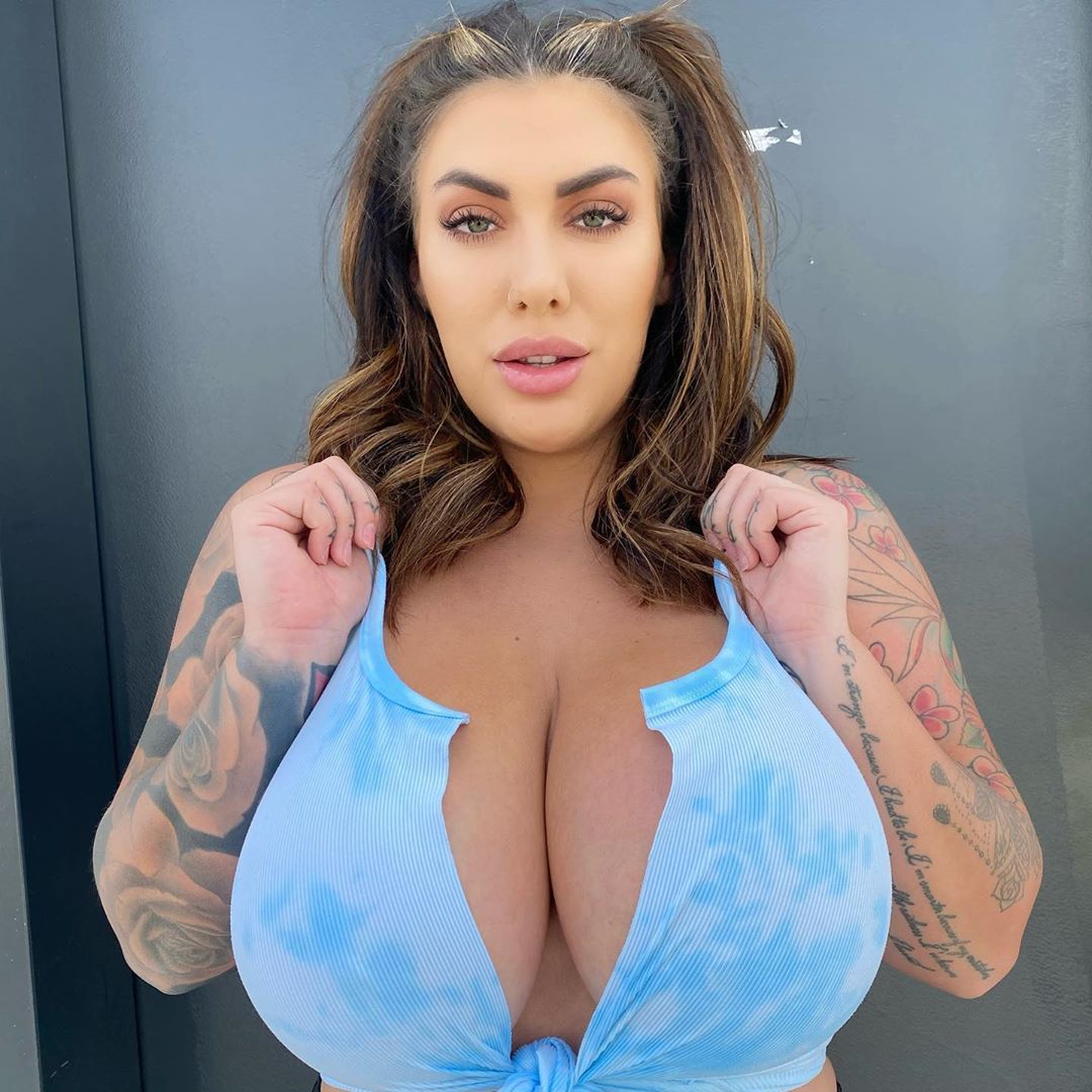 Ana Lorde | Scrolller