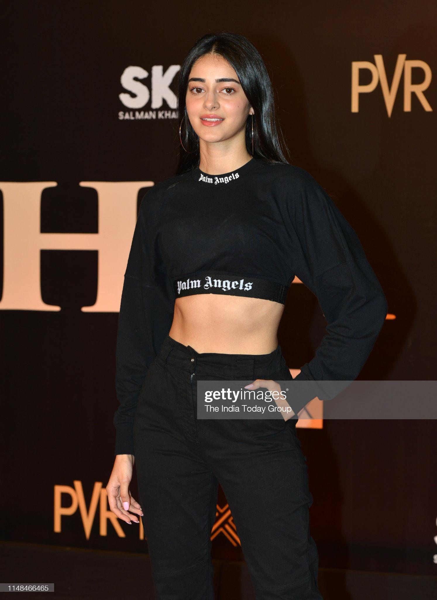 Ananya pandey hq | Scrolller