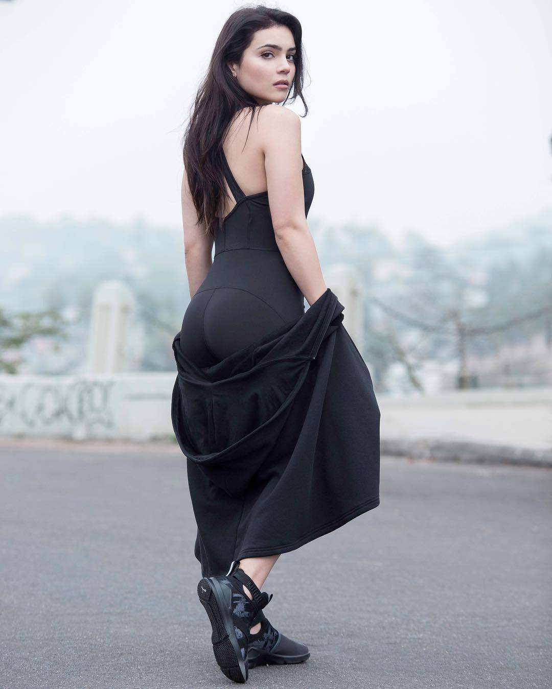 Andrea Londo | Scrolller