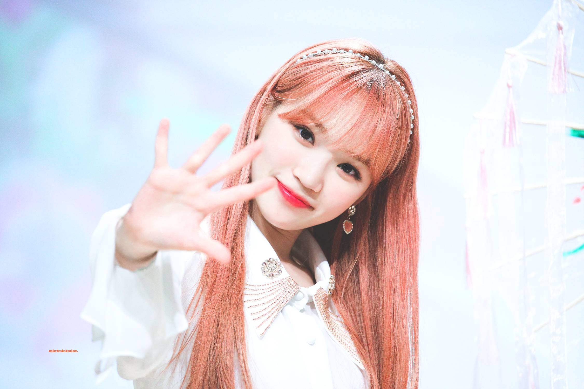 Angel Chaewon | Scrolller