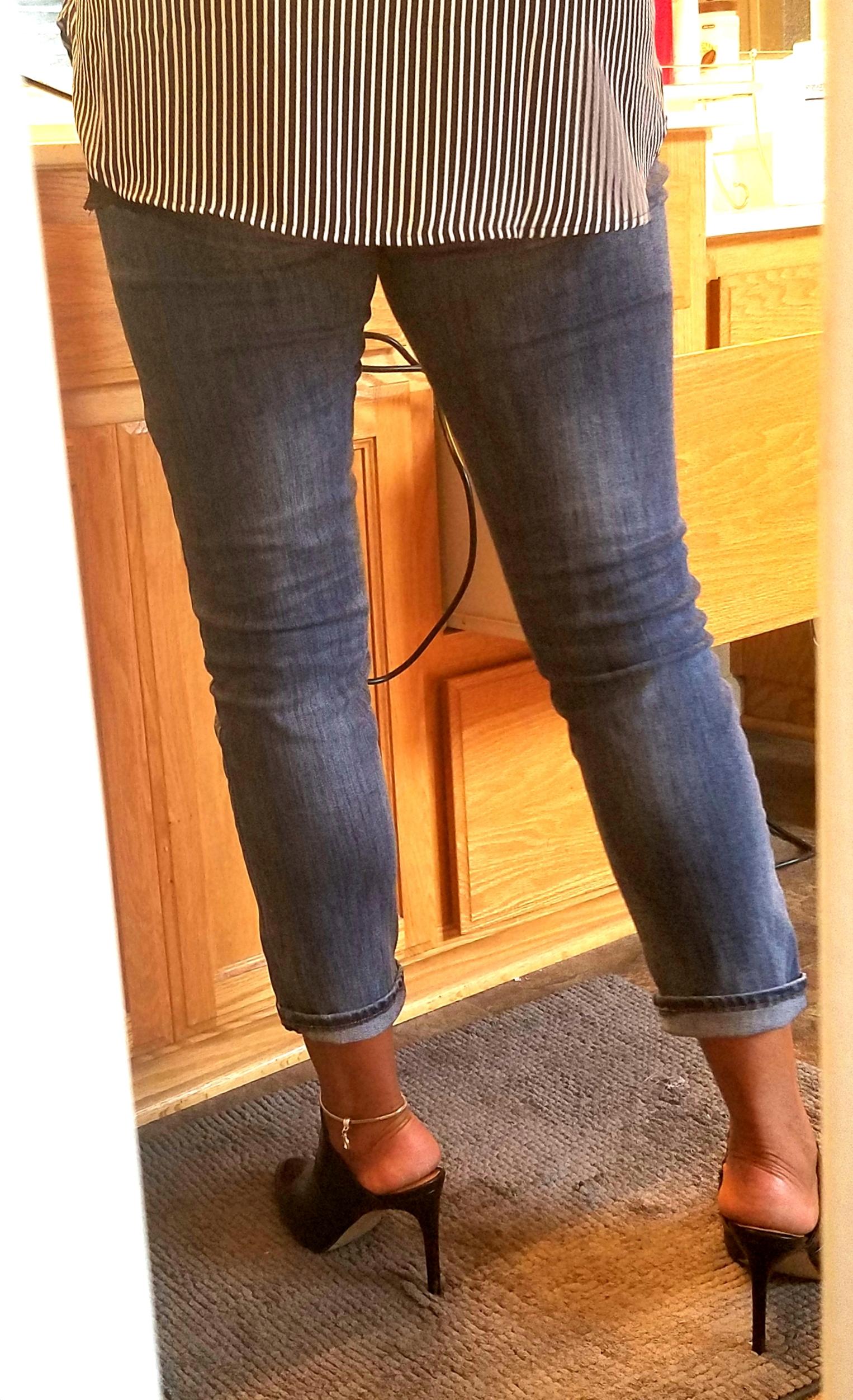 Anklet on wife | Scrolller