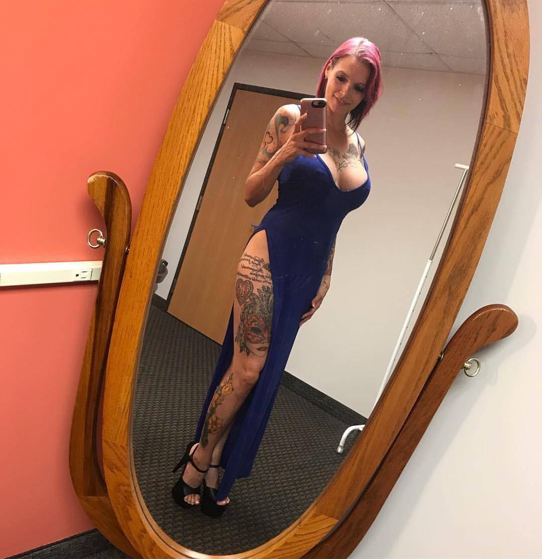 Anna Bell Peaks | Scrolller