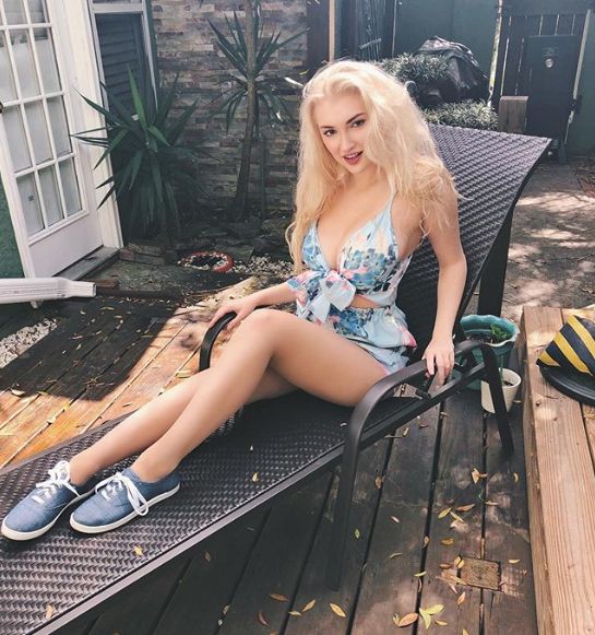 Anna Faith | Scrolller
