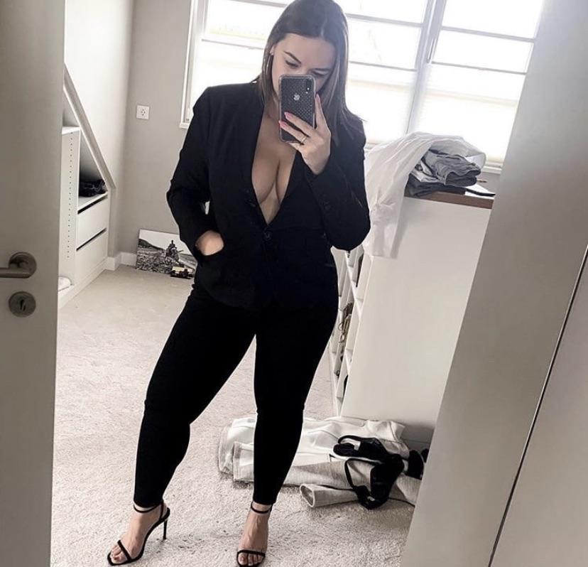 Anna Schmidt 😛 | Scrolller