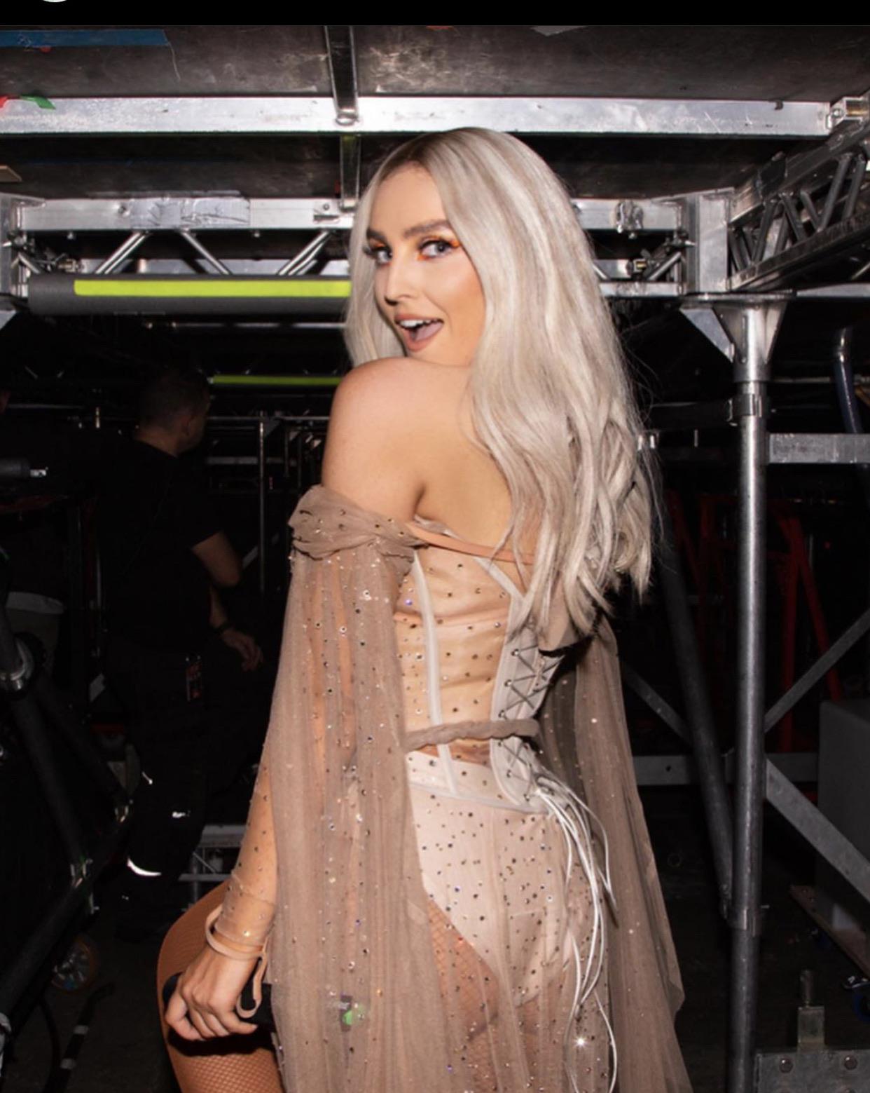 another oldie but my god 🍑😍 | Scrolller