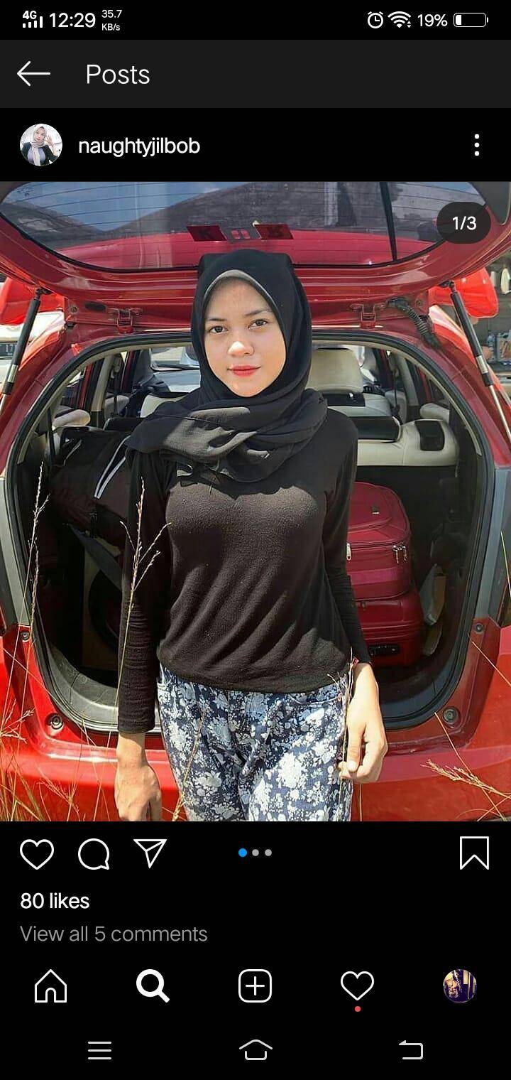 Any naughty jilboob pics to share? 😉 | Scrolller