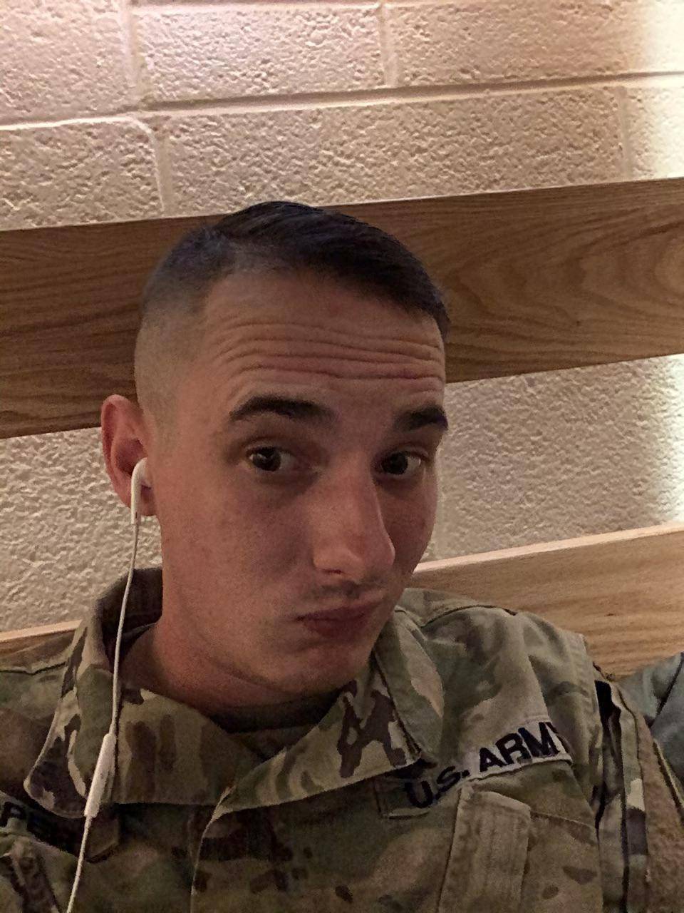 25 master looking for a slave to dominate | Scrolller