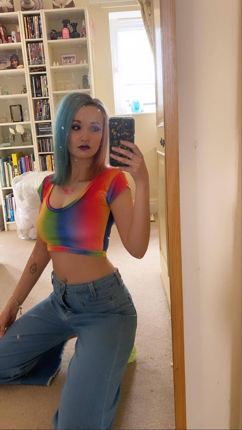 anyone else obsessed with rainbows? xxx | Scrolller