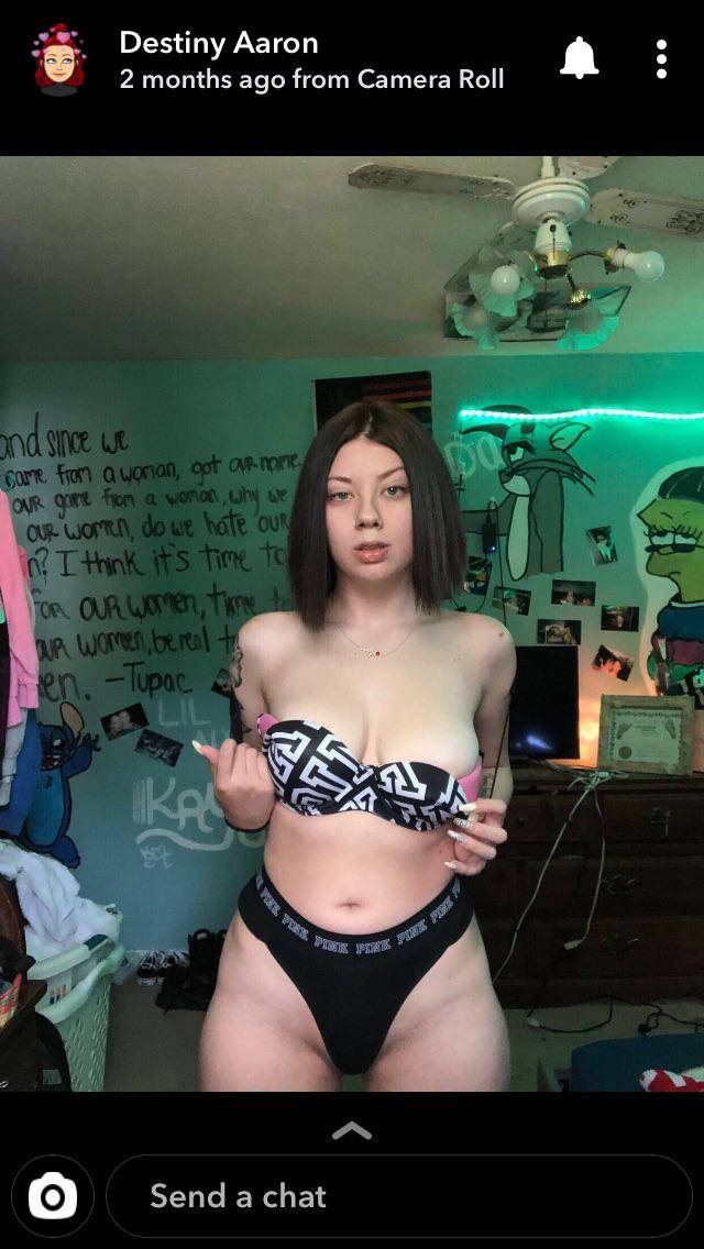 Anyone got this thot’s stuff? | Scrolller