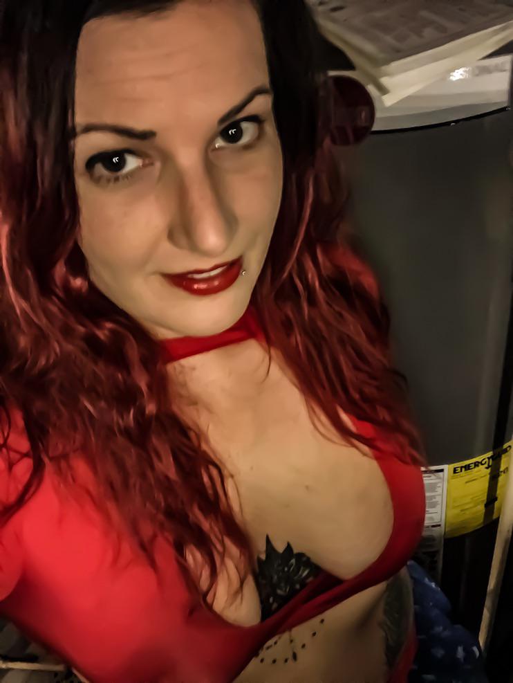 Anyone Like the color red? | Scrolller