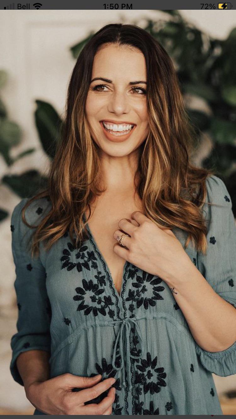 Anyone wanna jerk to Laura dm’s open | Scrolller