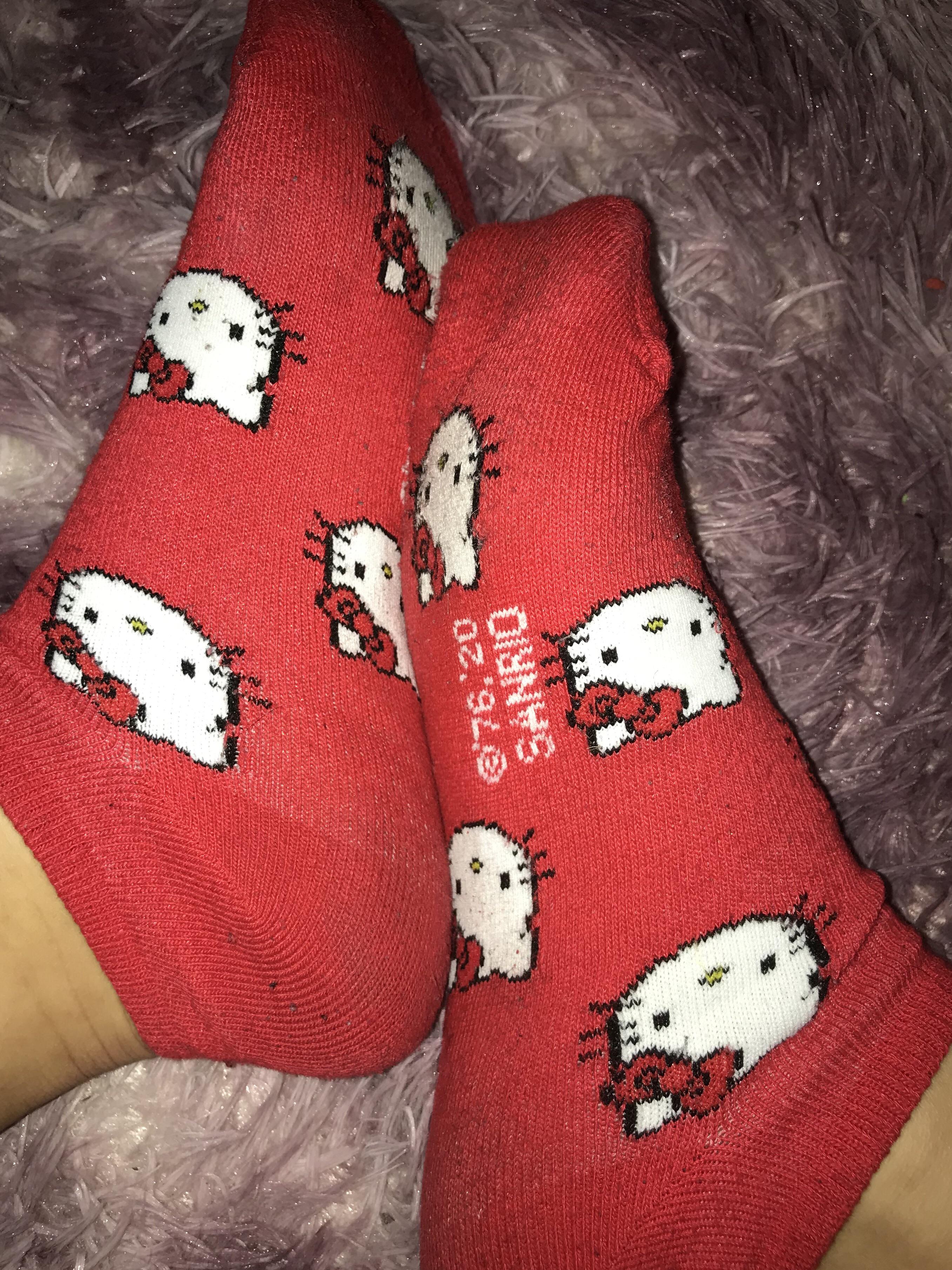 Anyone Want To Smell My Hello Kitty Socks ๐ Scrolller