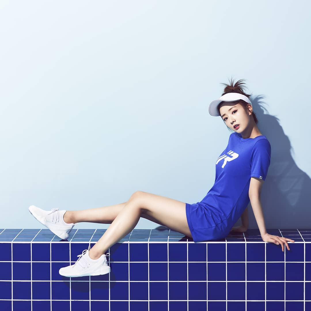 Apink - Bomi | Scrolller