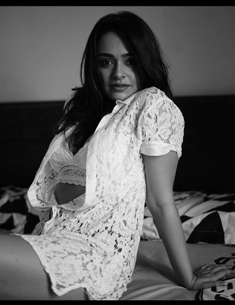 Apoorva Arora | Scrolller Apoorva Arora | Scrolller