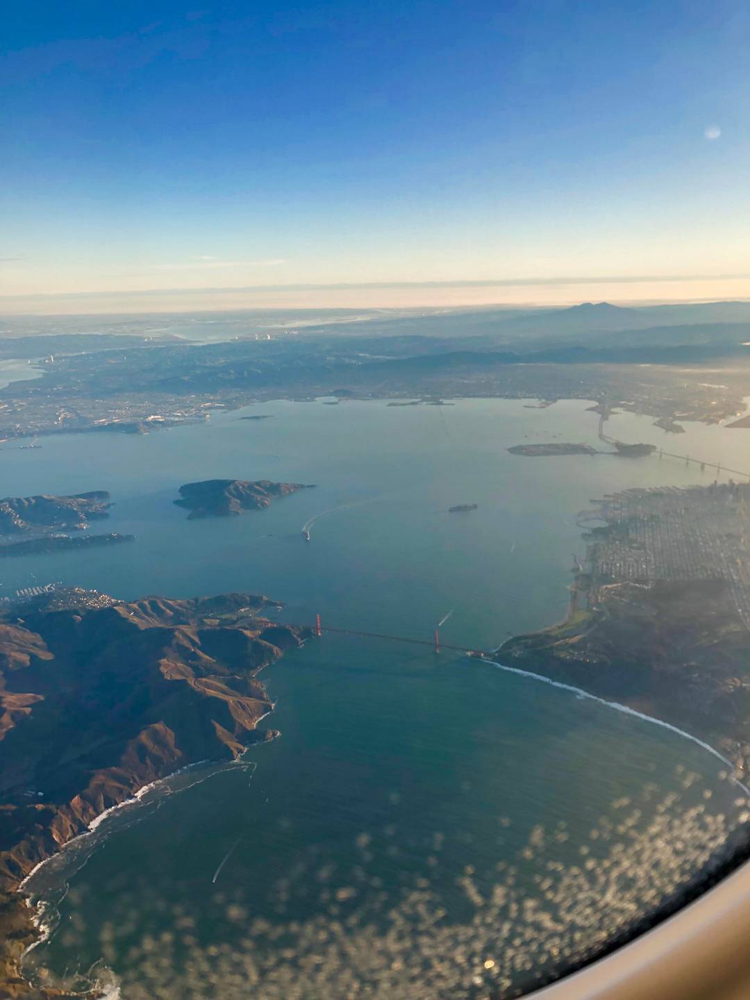 Approach into SF - golden gate & bay bridge | Scrolller