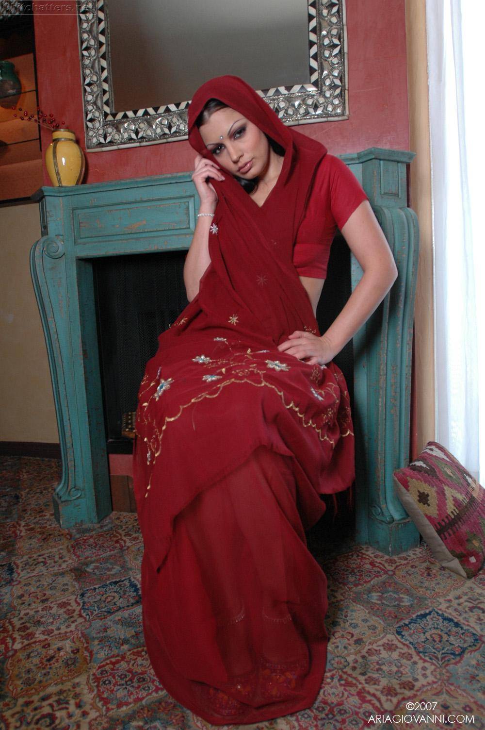 Aria Giovanni in a saree (X-post /r/ModelsGoneMild) | Scrolller