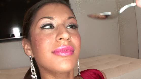 Ariana [gif] | Scrolller