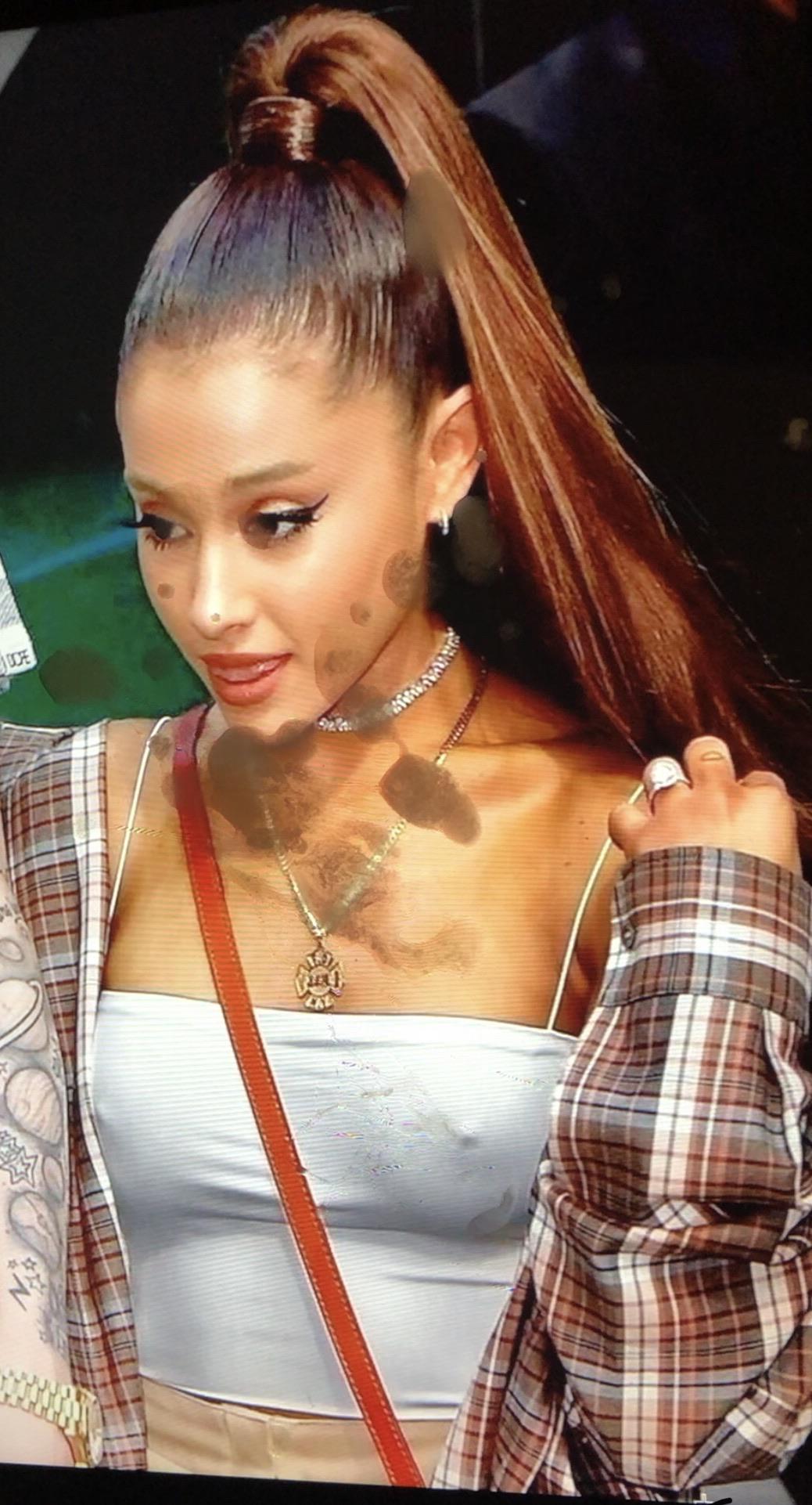 Ariana grande is the perfect cum target | Scrolller