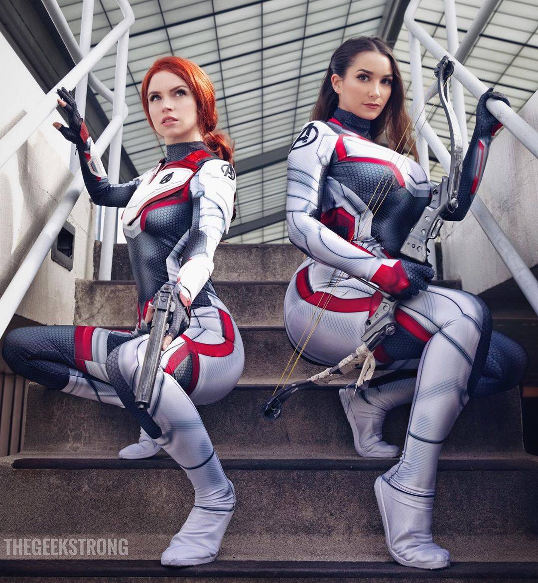 armoredheartcosplay as Black Widow and themoriahlynne as Hawkeye | Scrolller