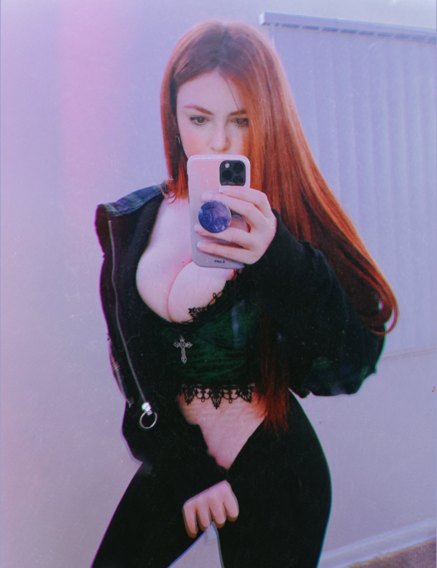 Ashleigh Coffin | Scrolller