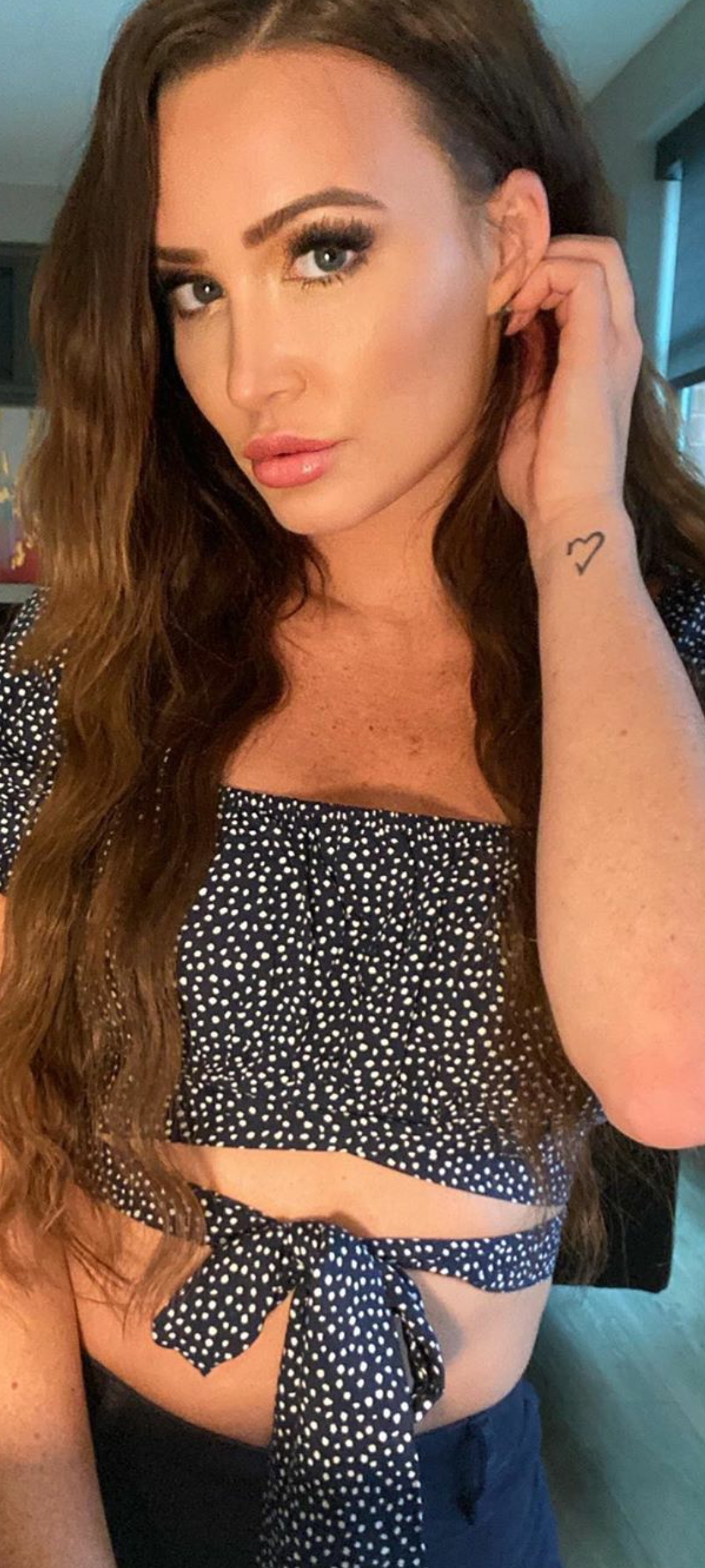 Ashley Mitchell | Scrolller