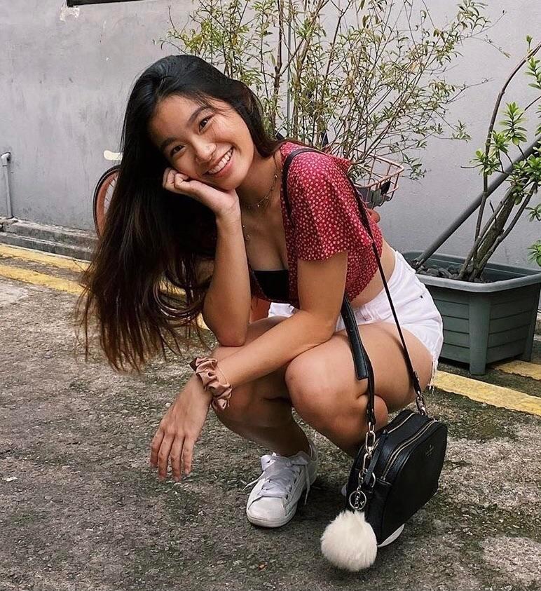 Asian squat. | Scrolller