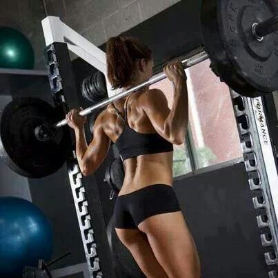 At the squat rack | Scrolller