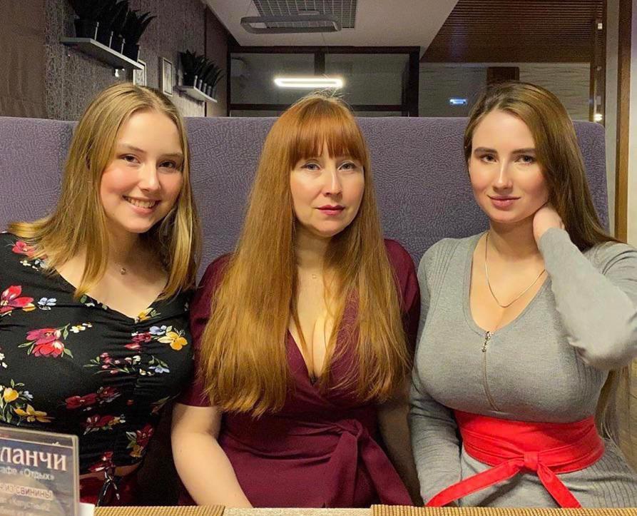 At the table | Scrolller