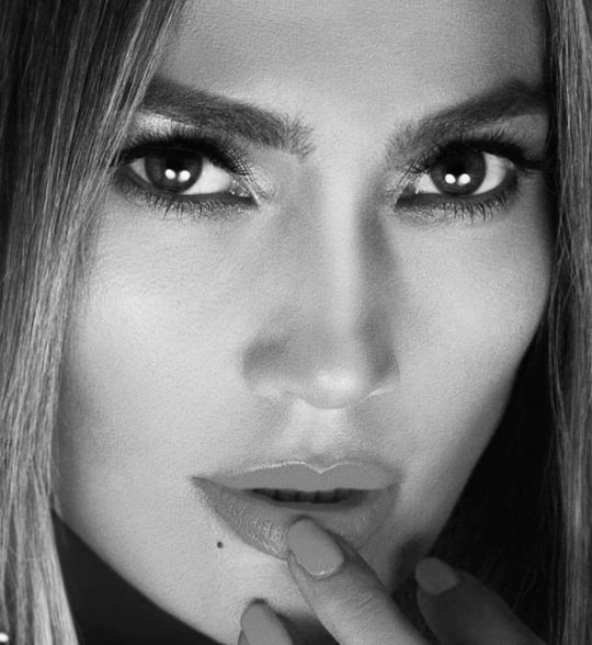 Attractive Looks | Scrolller