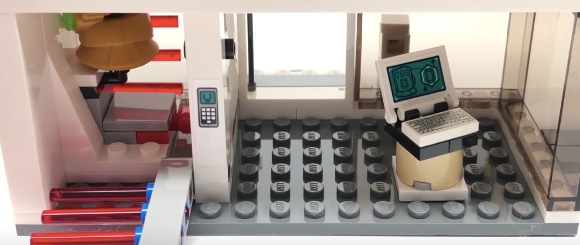 Avengers compound lego set has an infinity gauntlet in a lab - confirmation that Tony builds the ...