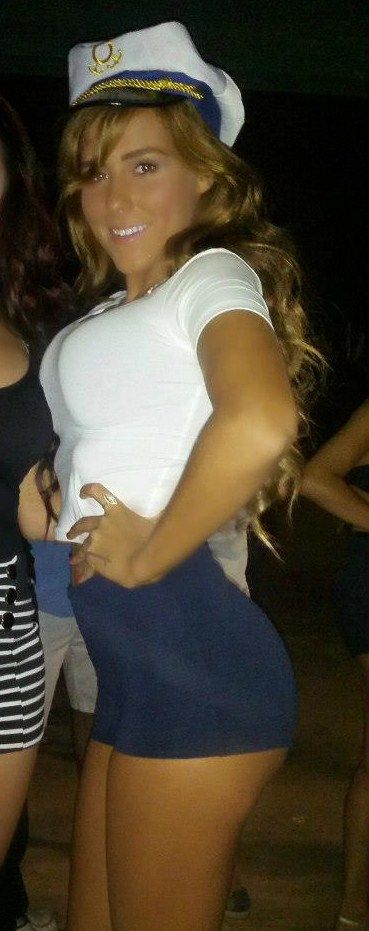 Aye, aye captain | Scrolller