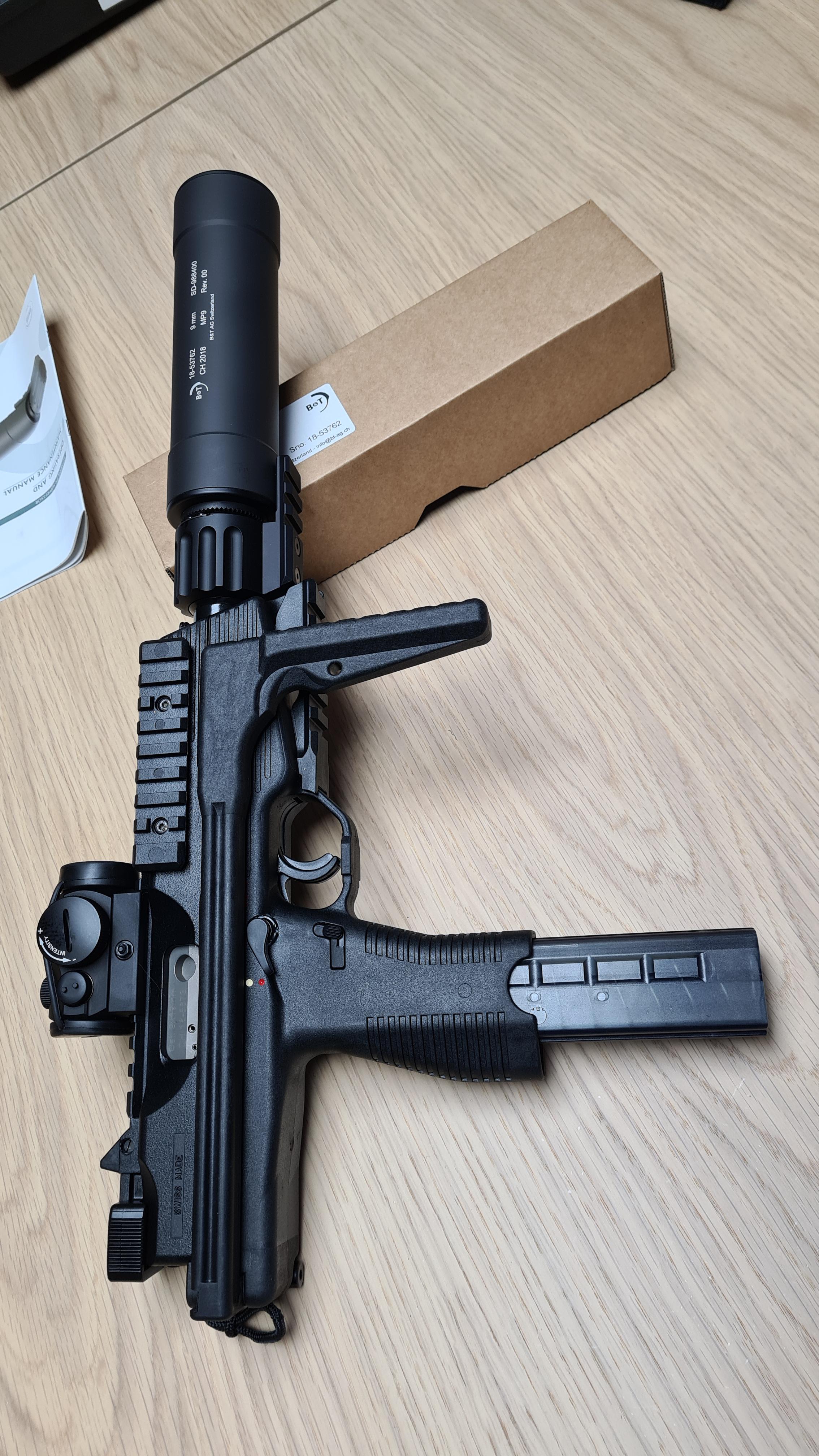 B&T MP9 9mm submachinegun + B&T suppressor unboxing | Scrolller