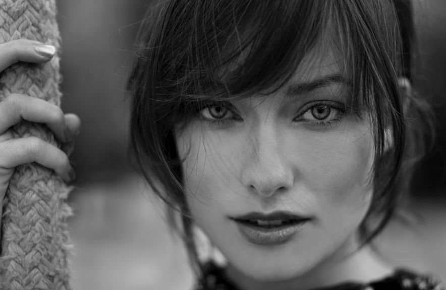 B&W Portrait | Scrolller