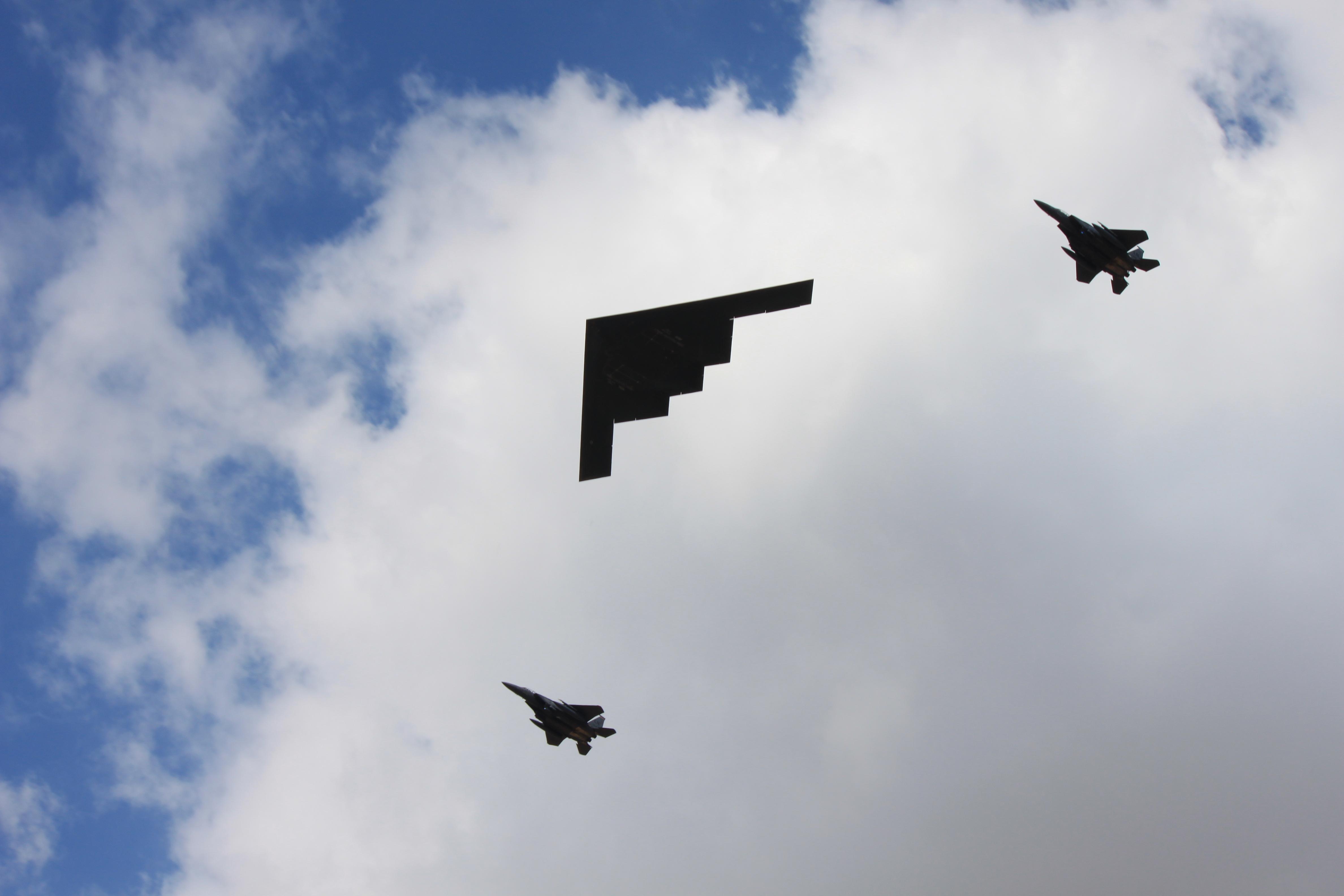 B2 Stealth Bomber with F15s over RIAT 2018 | Scrolller