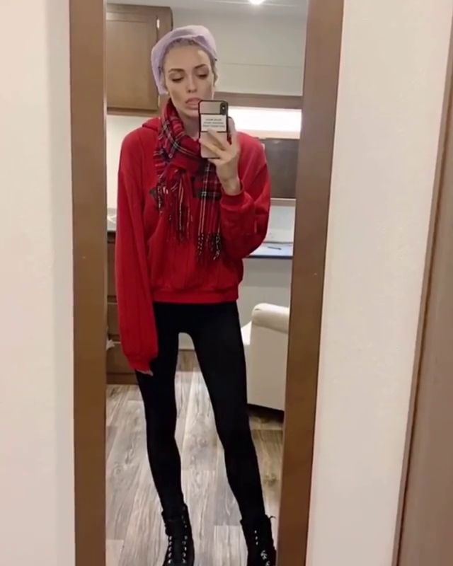 Back at the Studio | Scrolller