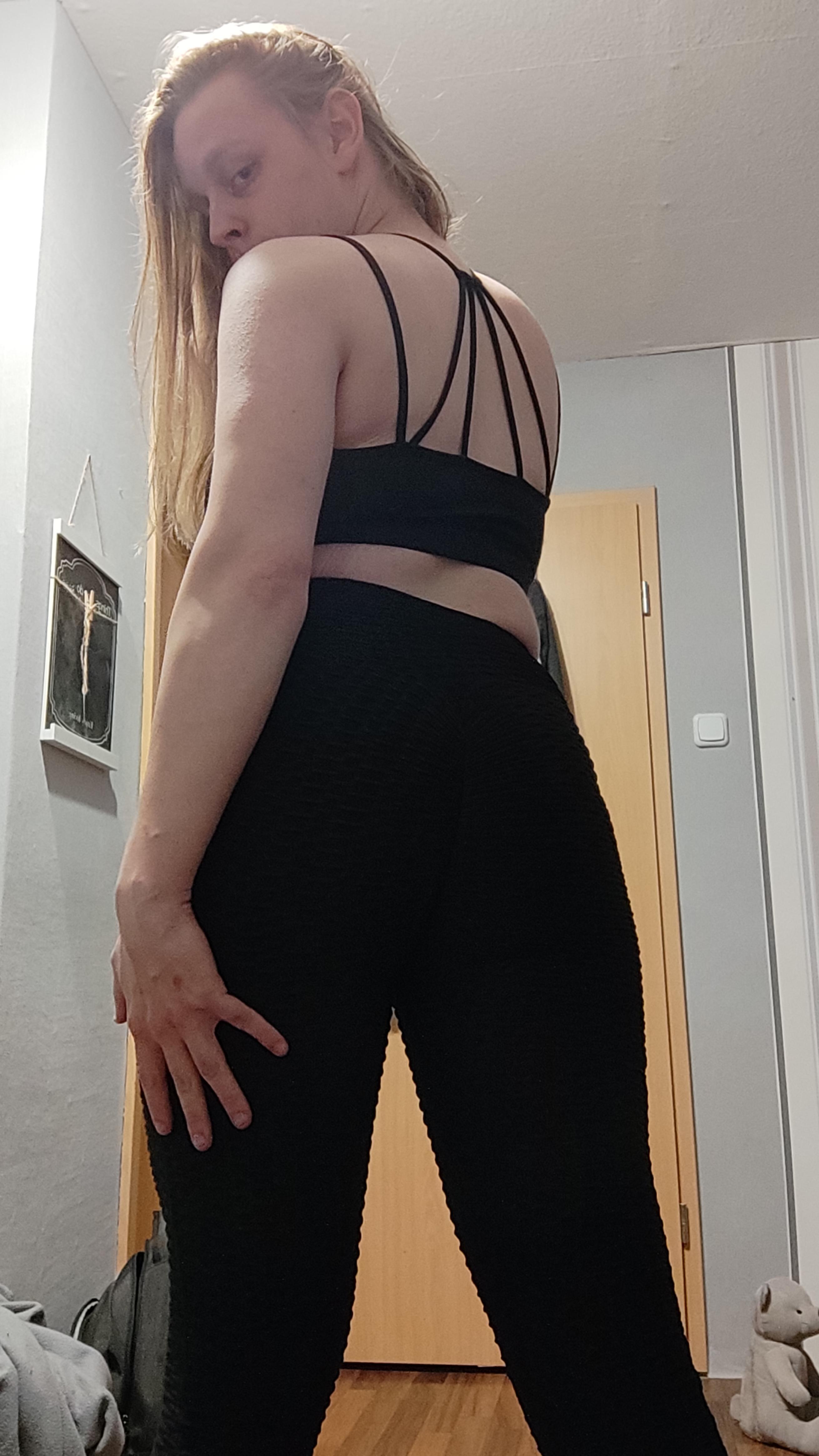 Backside :3 | Scrolller